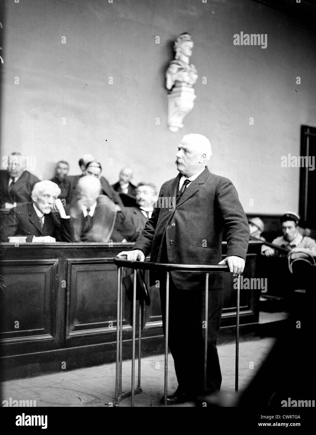 Landru trial hi-res stock photography and images - Alamy