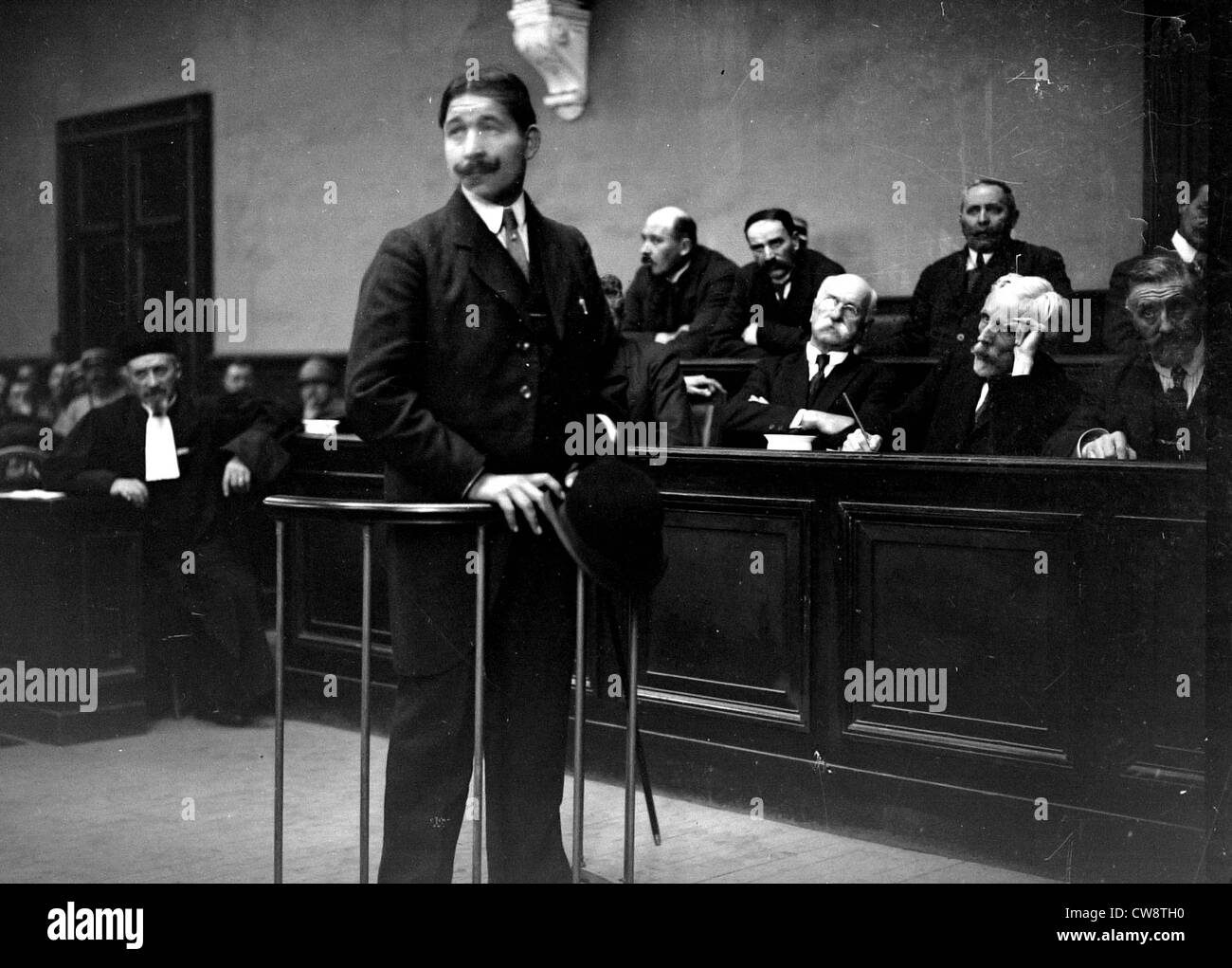 Landru trial hi-res stock photography and images - Alamy