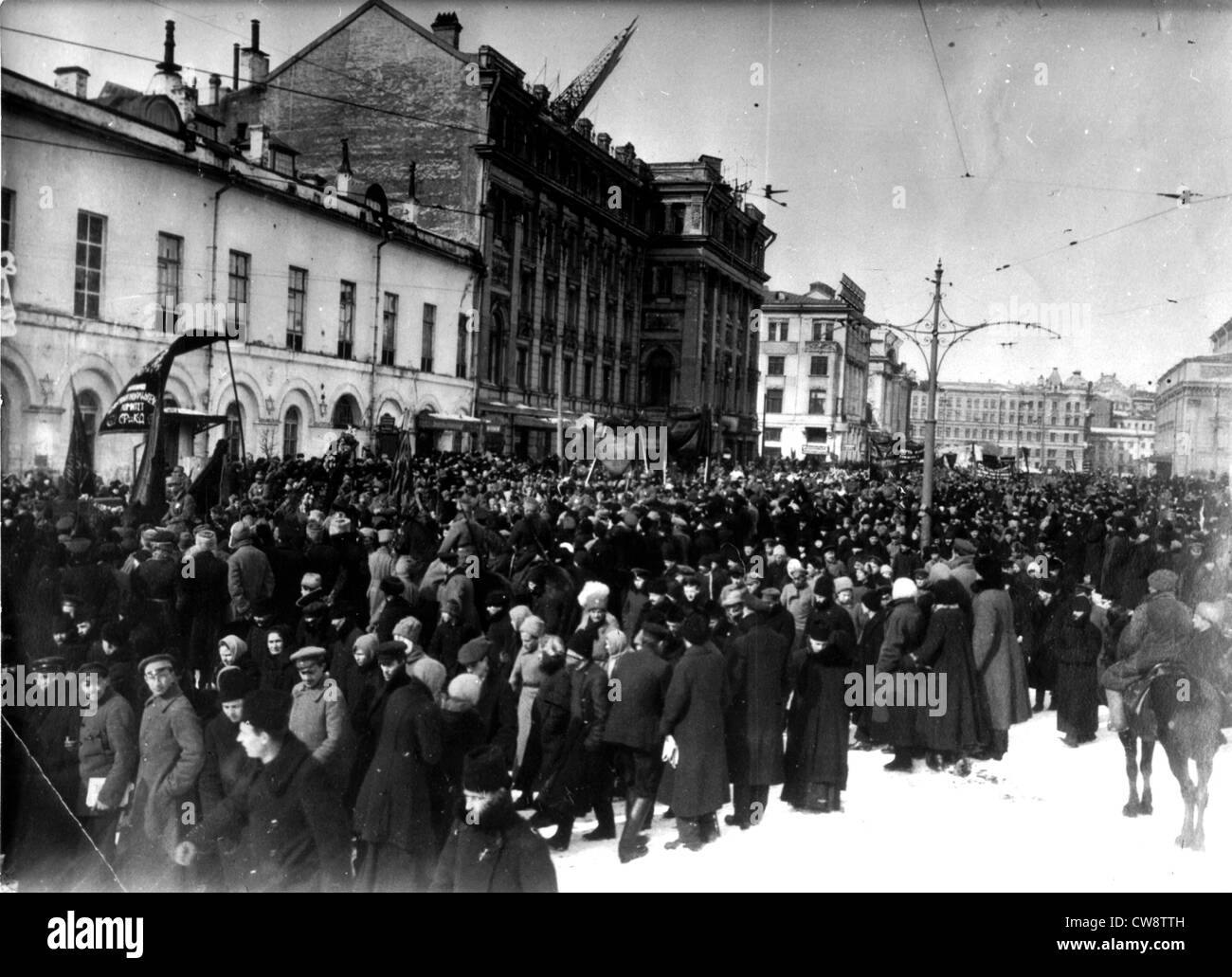 Russian revolution 1917 demonstration hi-res stock photography and ...