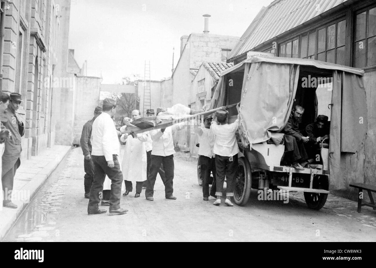 X ray unit ww1 hi-res stock photography and images - Alamy