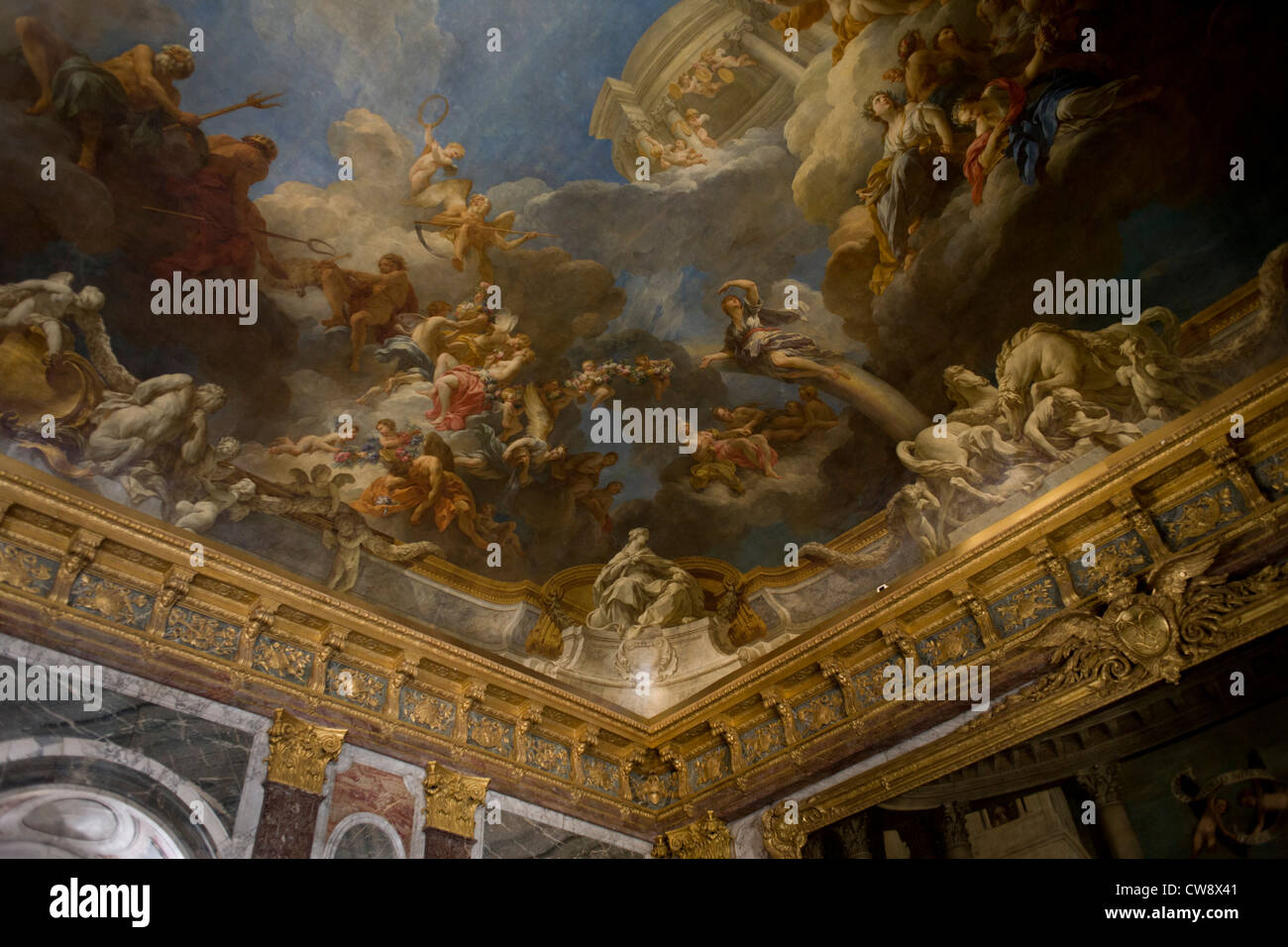 Versaille palace ceiling hi-res stock photography and images - Alamy