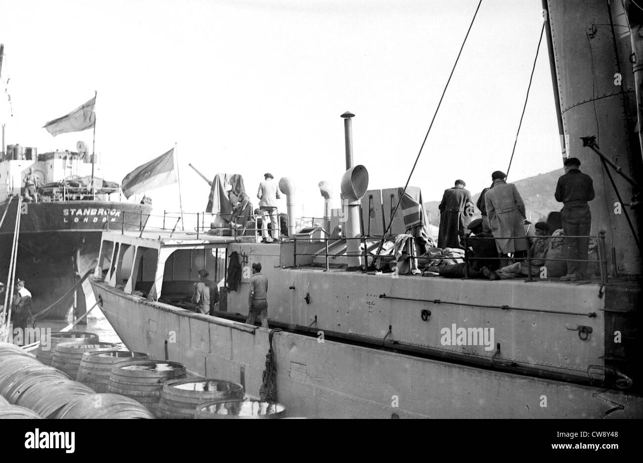 Refugees boat spain hi-res stock photography and images - Alamy