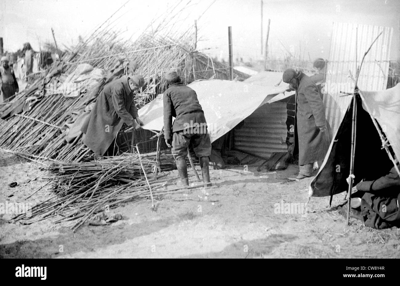 Spanish refugees. Argelès camp Stock Photo - Alamy