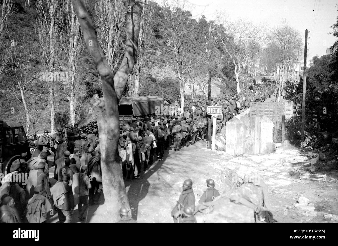 Spanish refugees at Perthus. Franquist prisoners Stock Photo - Alamy