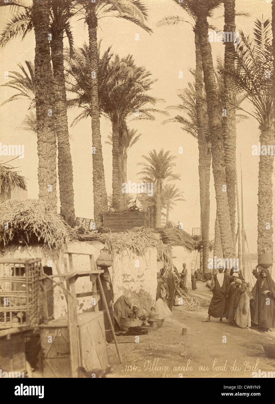 Arabic village along the Nile (Egypt Stock Photo - Alamy