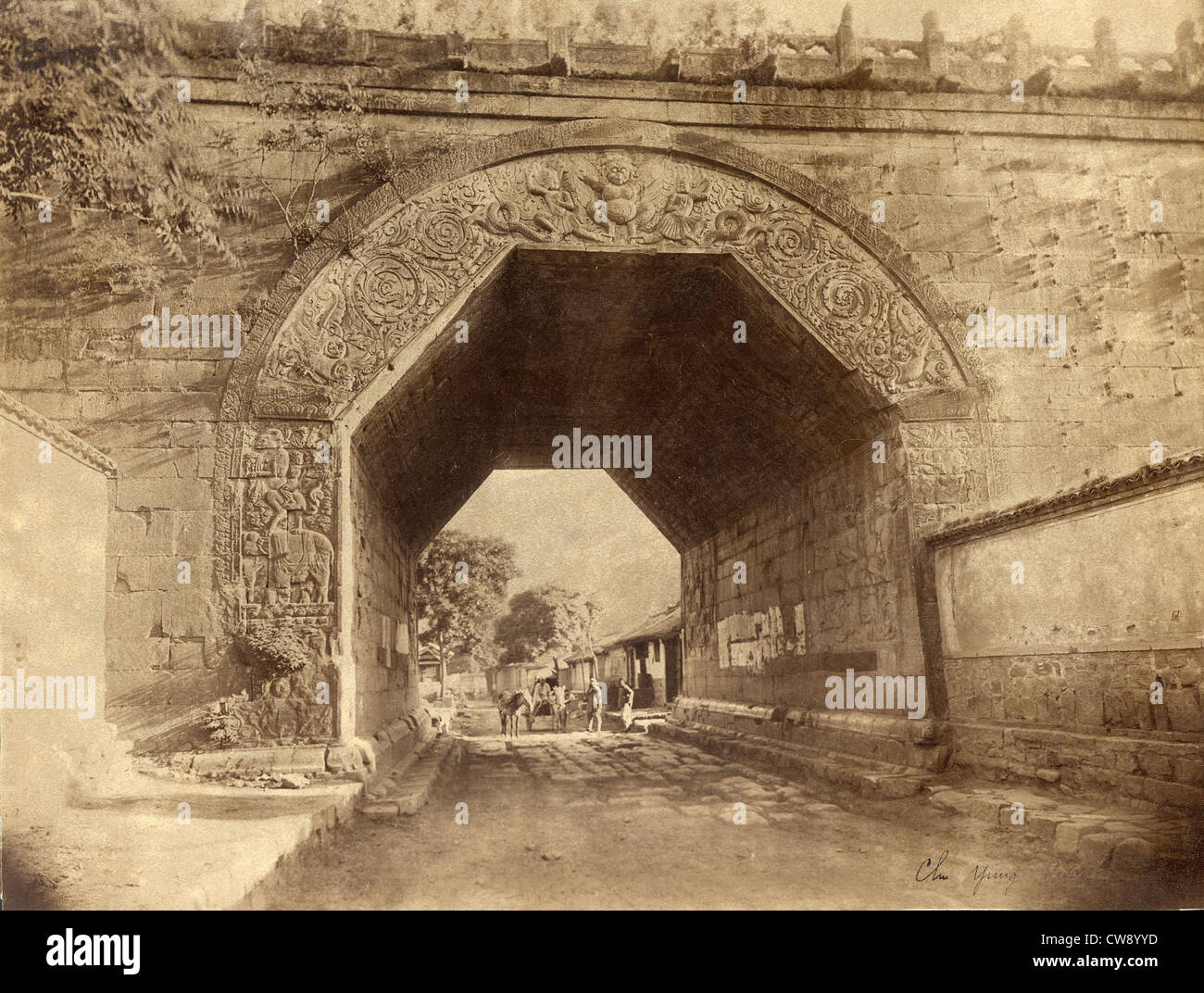 Yung kwan hi-res stock photography and images - Alamy