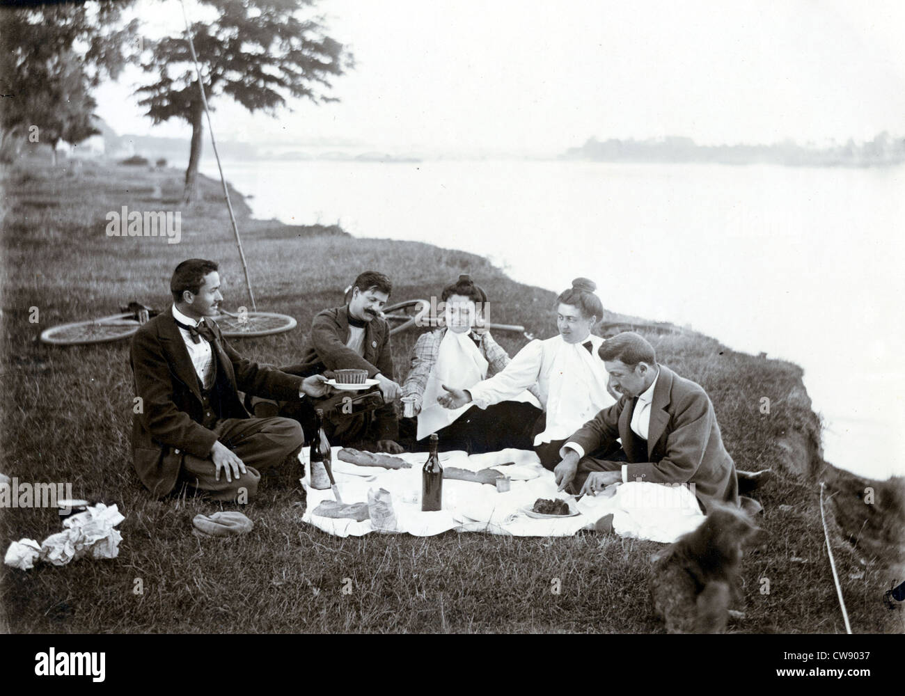 Picnic in 1900 hi-res stock photography and images - Alamy