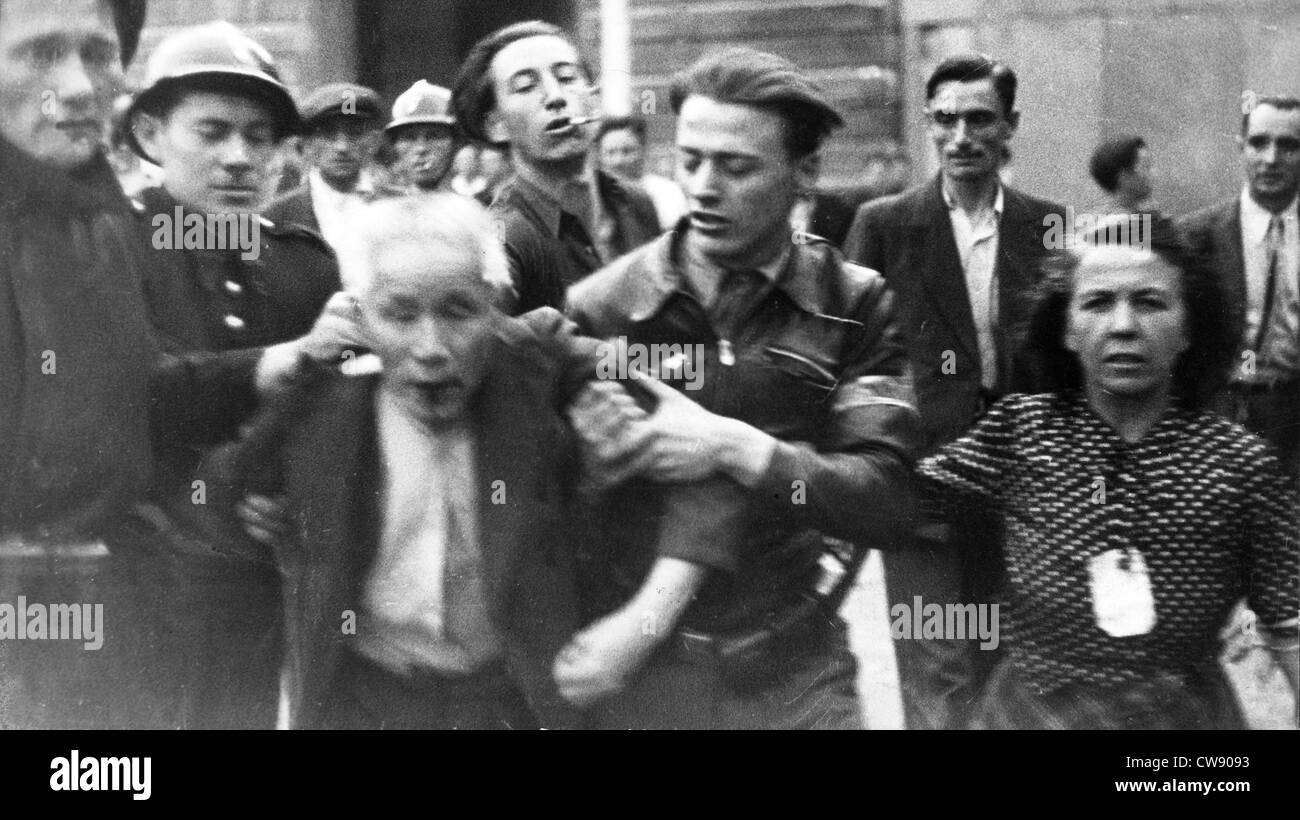Street scene during Liberation Paris (August 1944 Stock Photo - Alamy