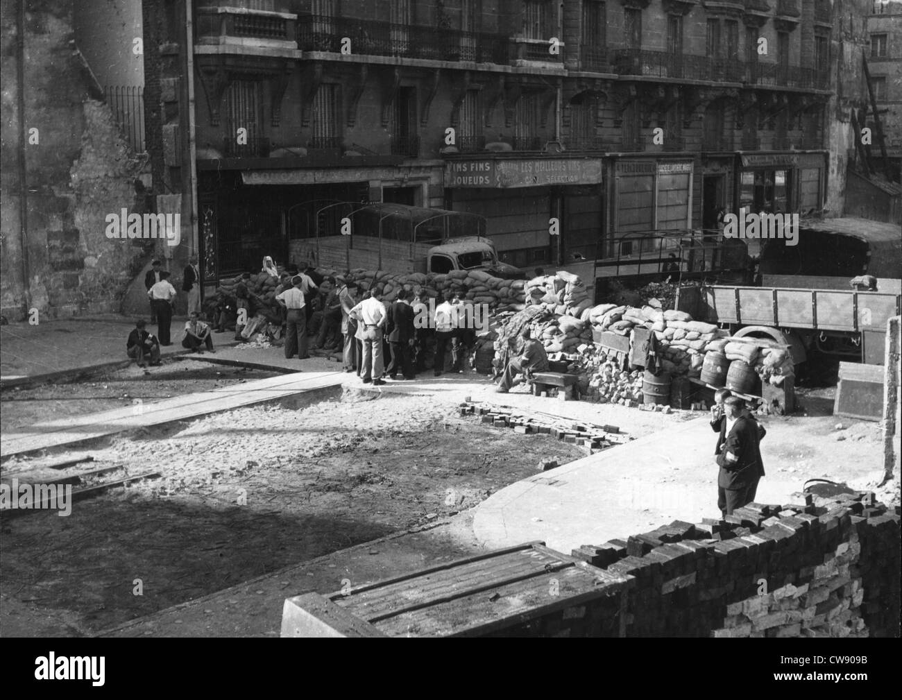 Paris uprising 1944 hi-res stock photography and images - Alamy
