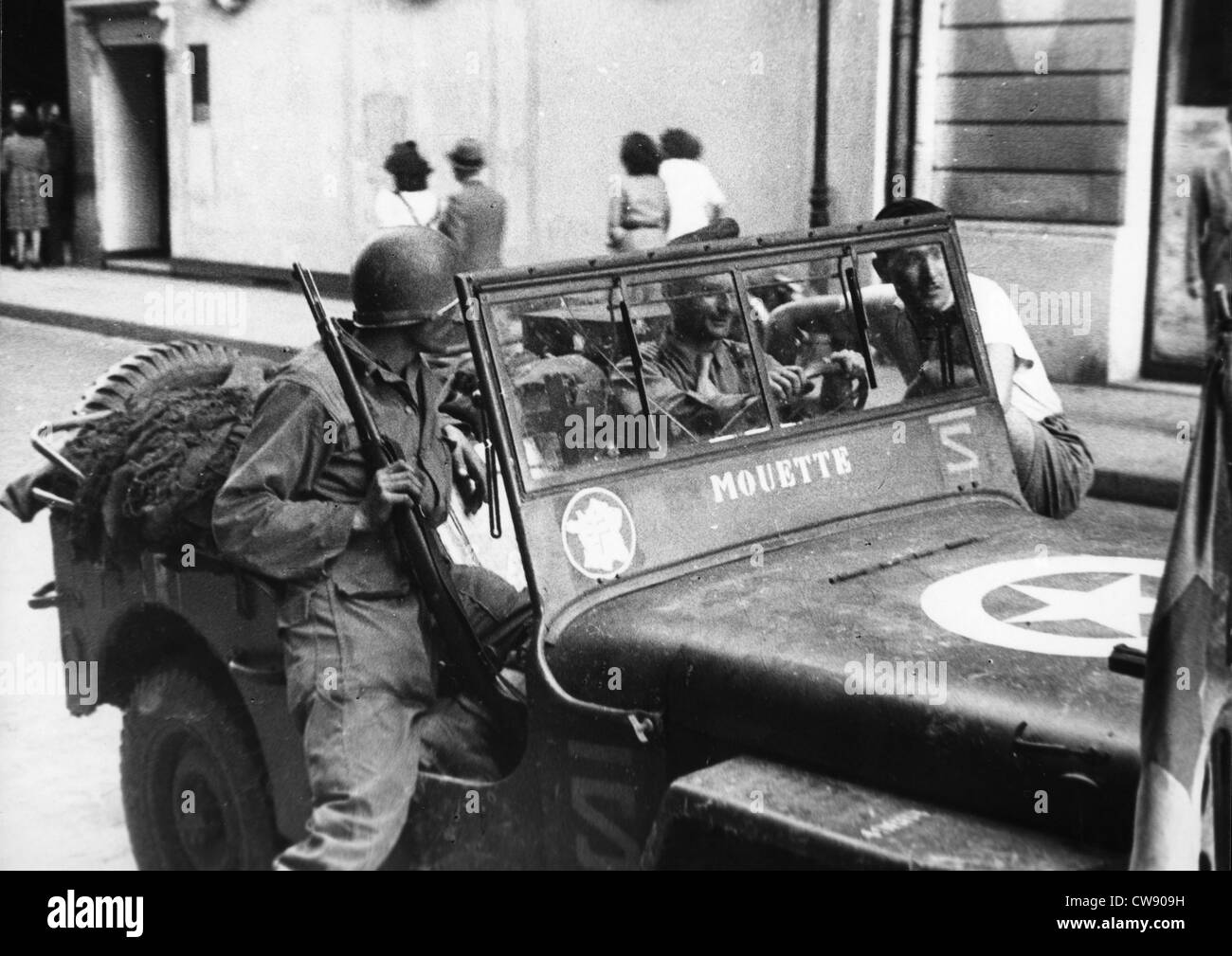 Liberation of paris festivities hi-res stock photography and images - Alamy