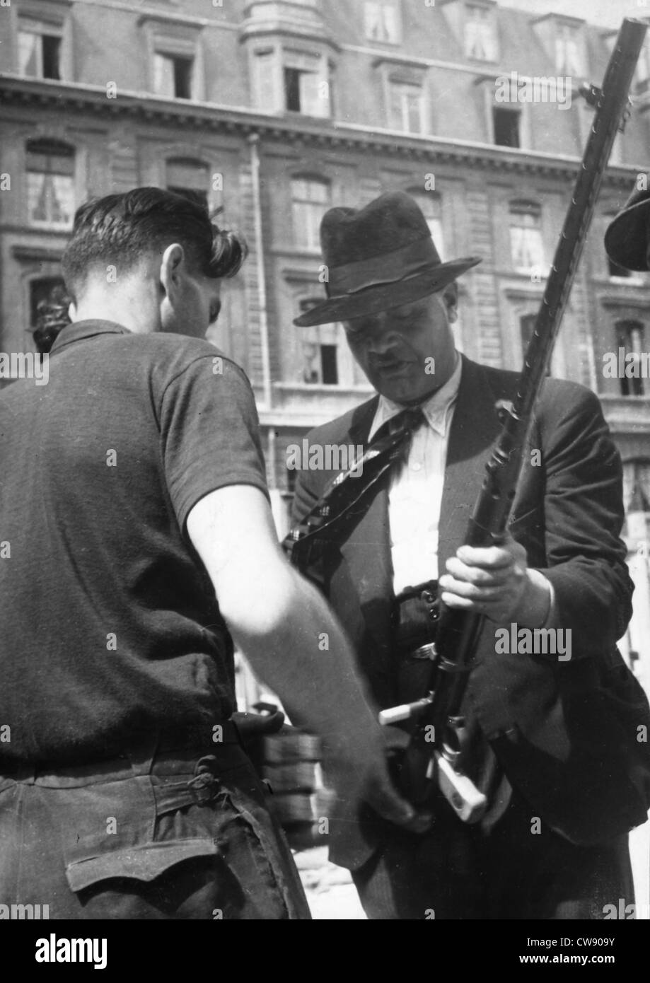 Fighters F.F.I. during Resistance uprising in Paris (August 1944 Stock ...