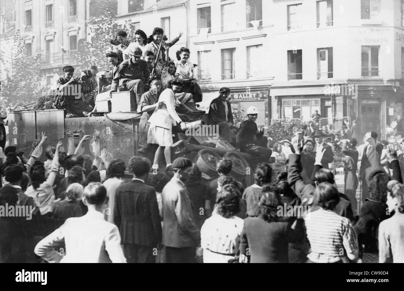 Paris liberation crowd Black and White Stock Photos & Images - Alamy