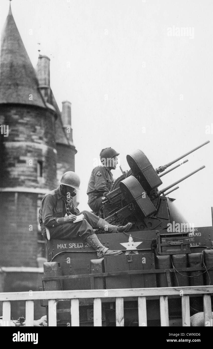 US armoured vehicule equiped gun at Liberation Paris (August 1944 Stock ...