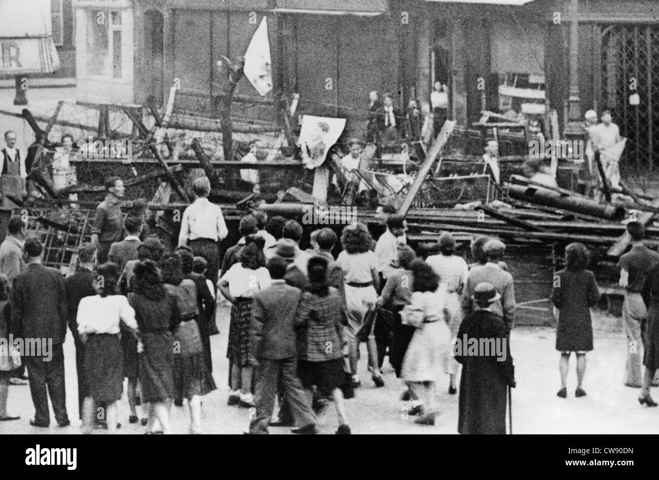 Barricade in streets Paris during Liberation (August 1944 Stock Photo ...