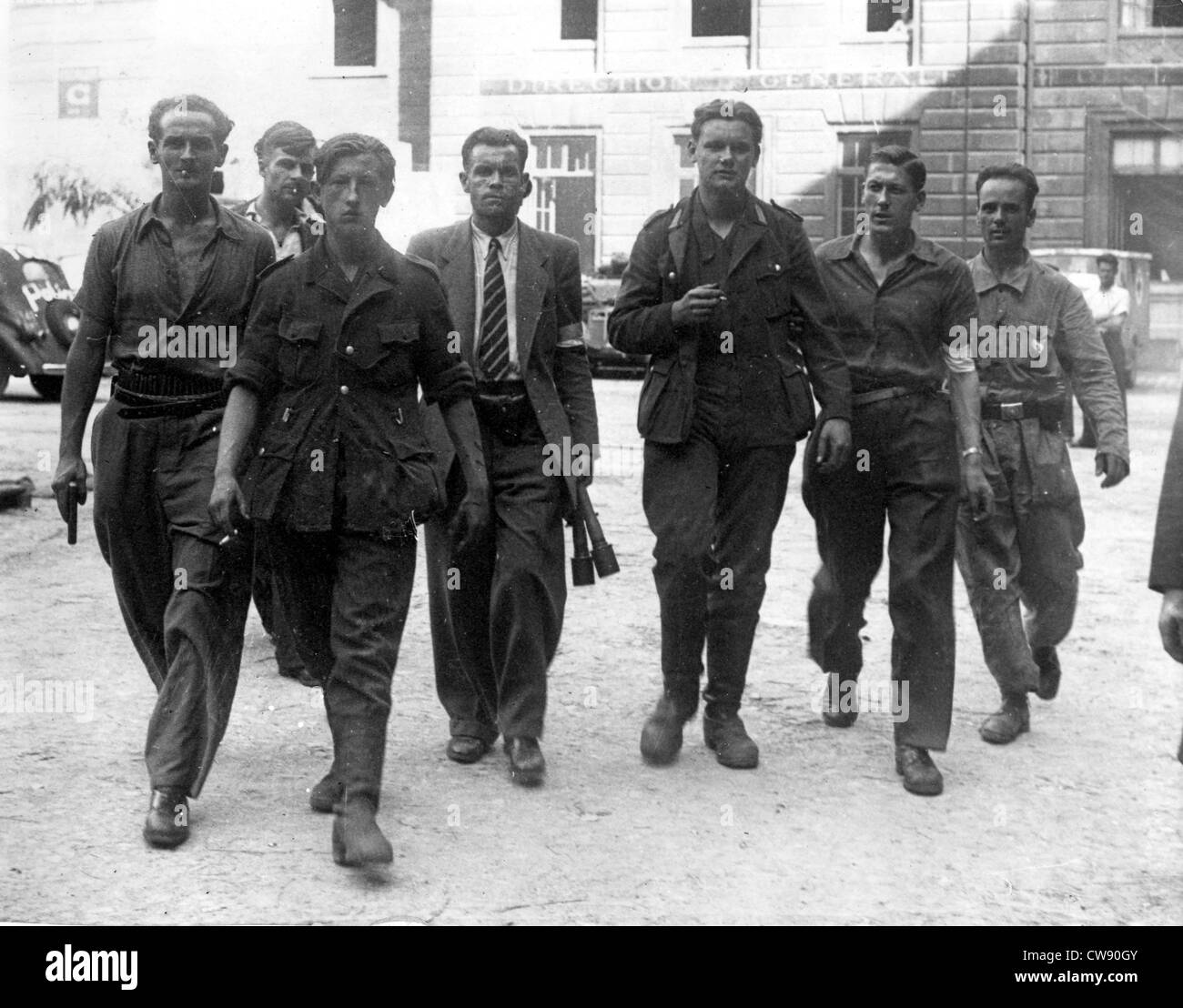Members F.F.I. getting ready fight during Liberation Paris (August 1944 ...