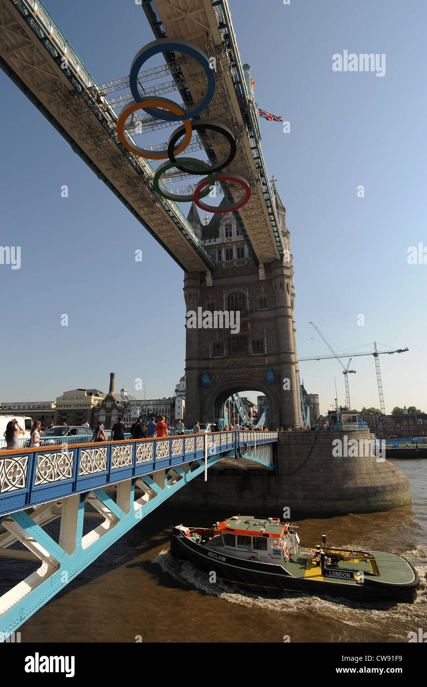 Raised walkways hi-res stock photography and images - Alamy