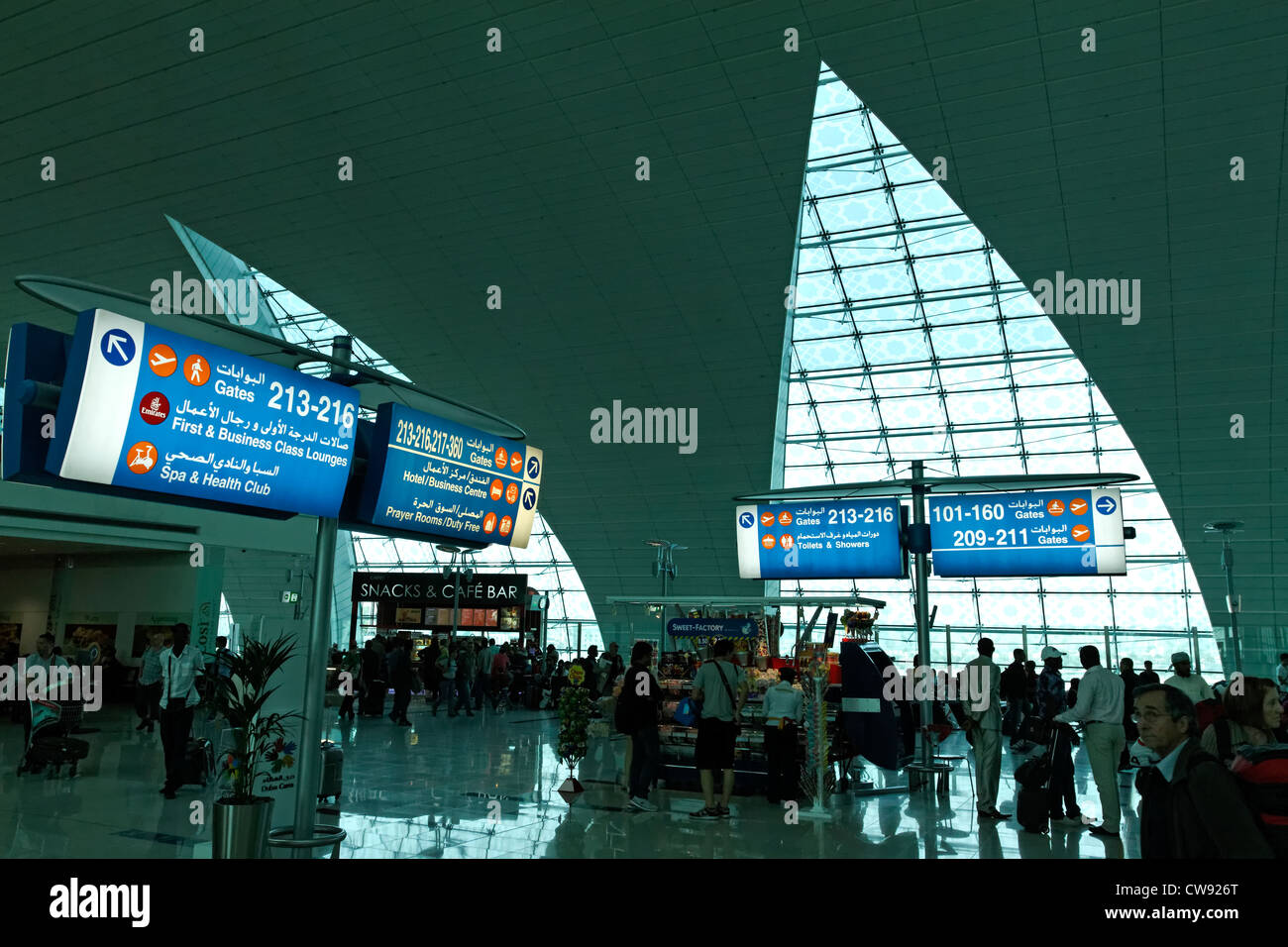 Dubai International Airport Transit area Stock Photo - Alamy
