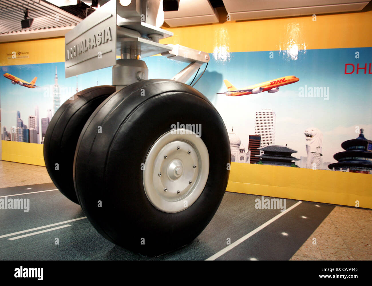 Dhl logo emblem hi-res stock photography and images - Alamy