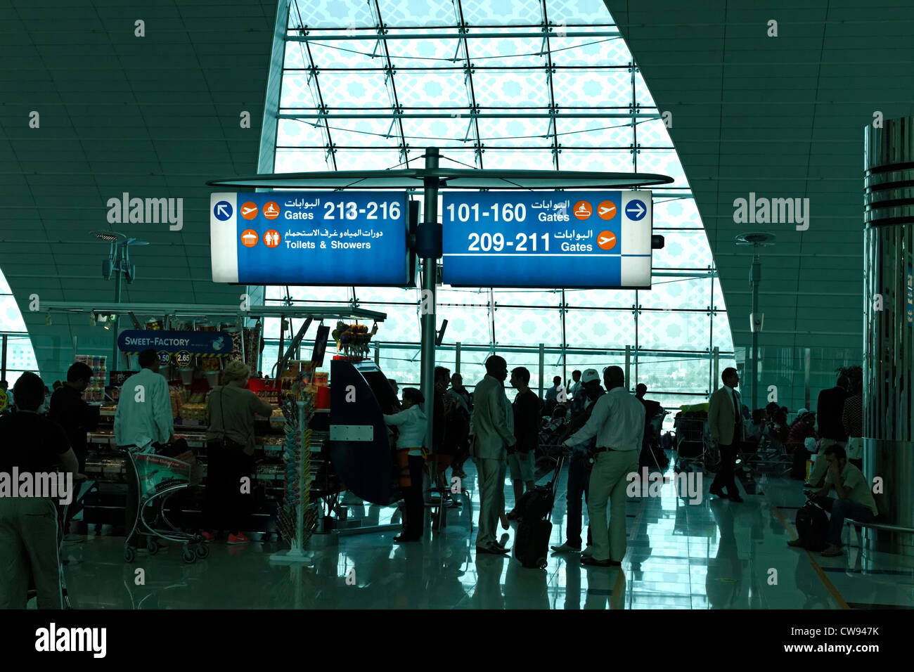 Dubai International Airport Transit area Stock Photo - Alamy