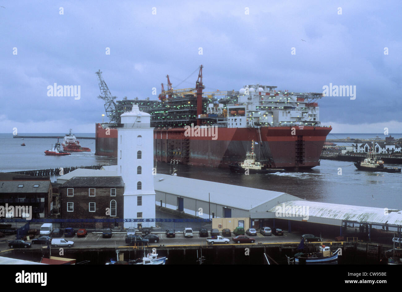 Shell-Petroleum's 174662tonnes off-shore oil storage and processing ...