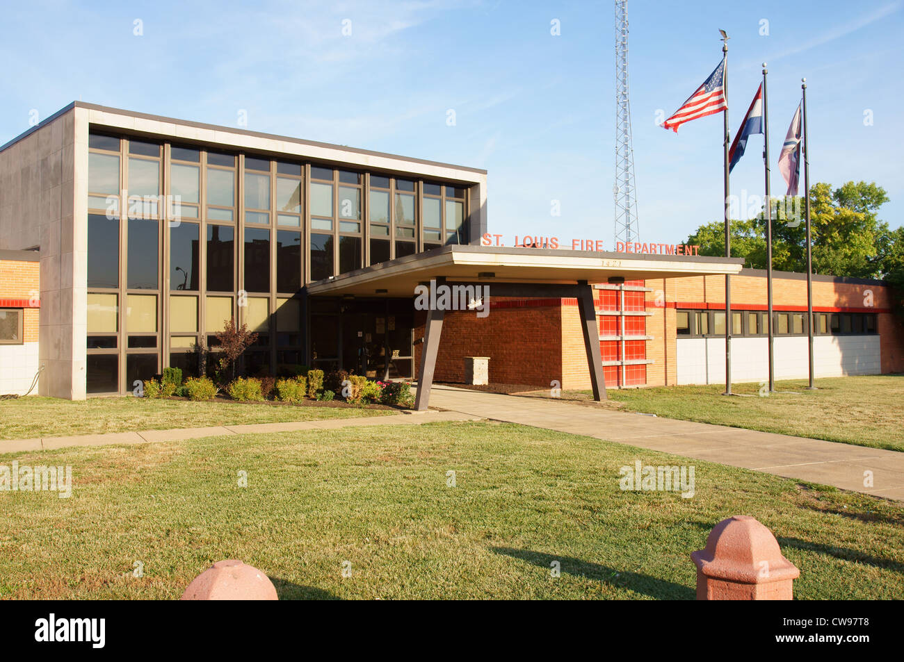 Fire Station Exterior Us High Resolution Stock Photography and Images ...