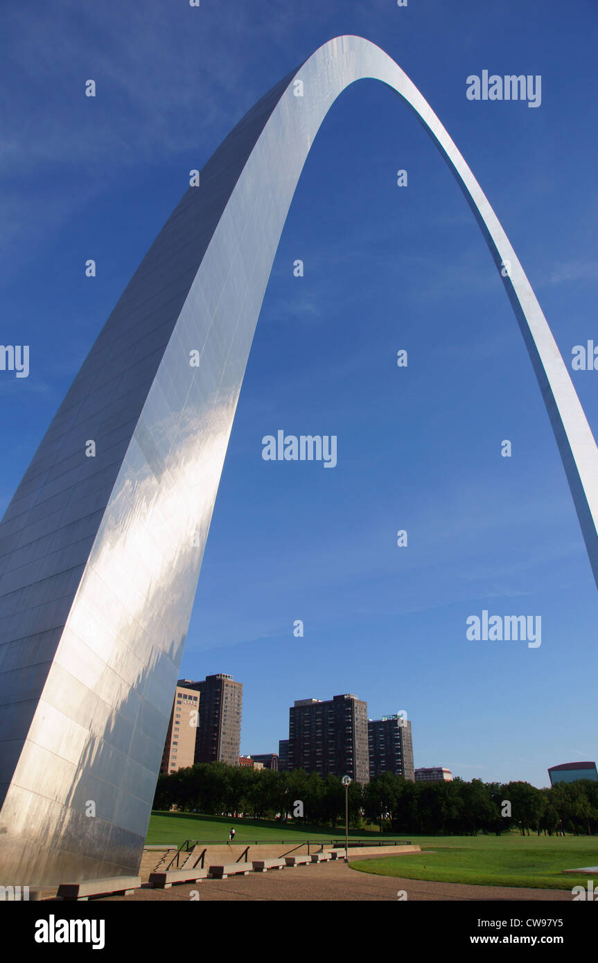 Gateway arch construction hi-res stock photography and images - Alamy