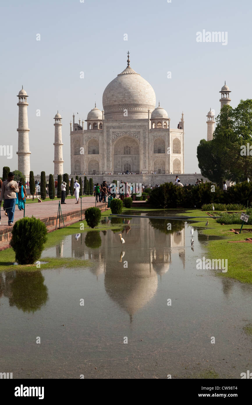 Taj mahal reflection sunrise hi-res stock photography and images - Alamy