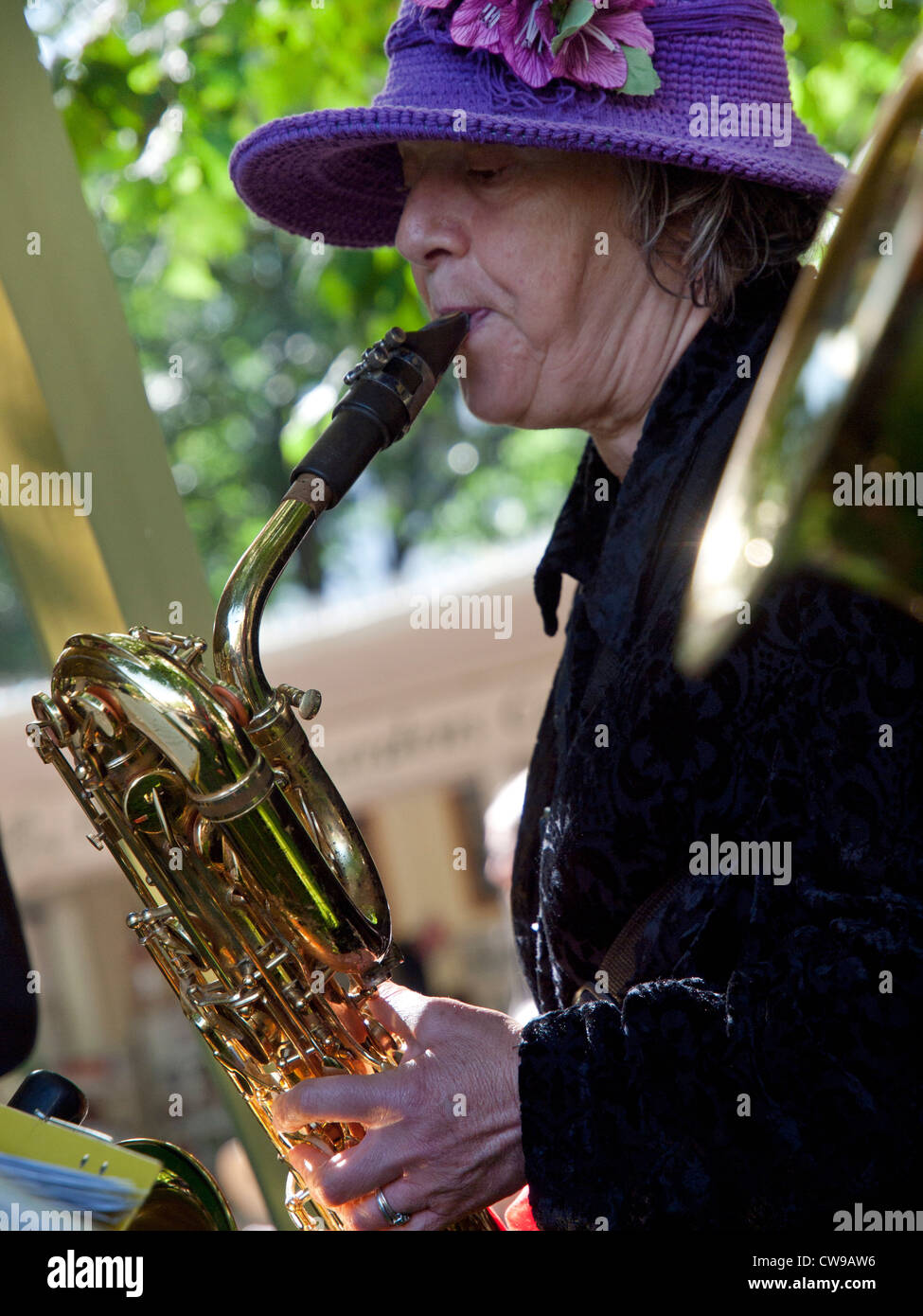Hat saxophone hi-res stock photography and images - Alamy