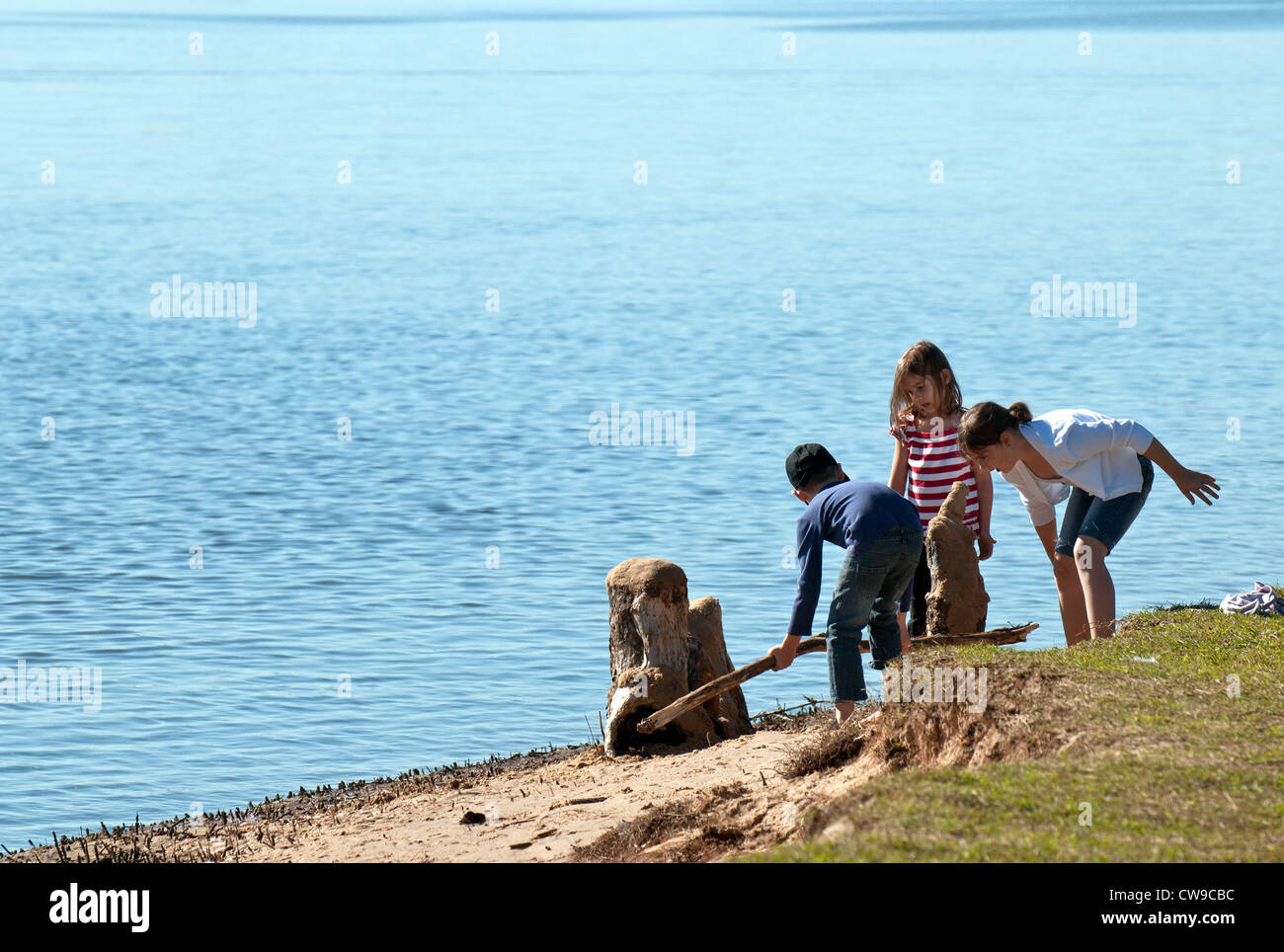 Children playing in river hi-res stock photography and images - Alamy