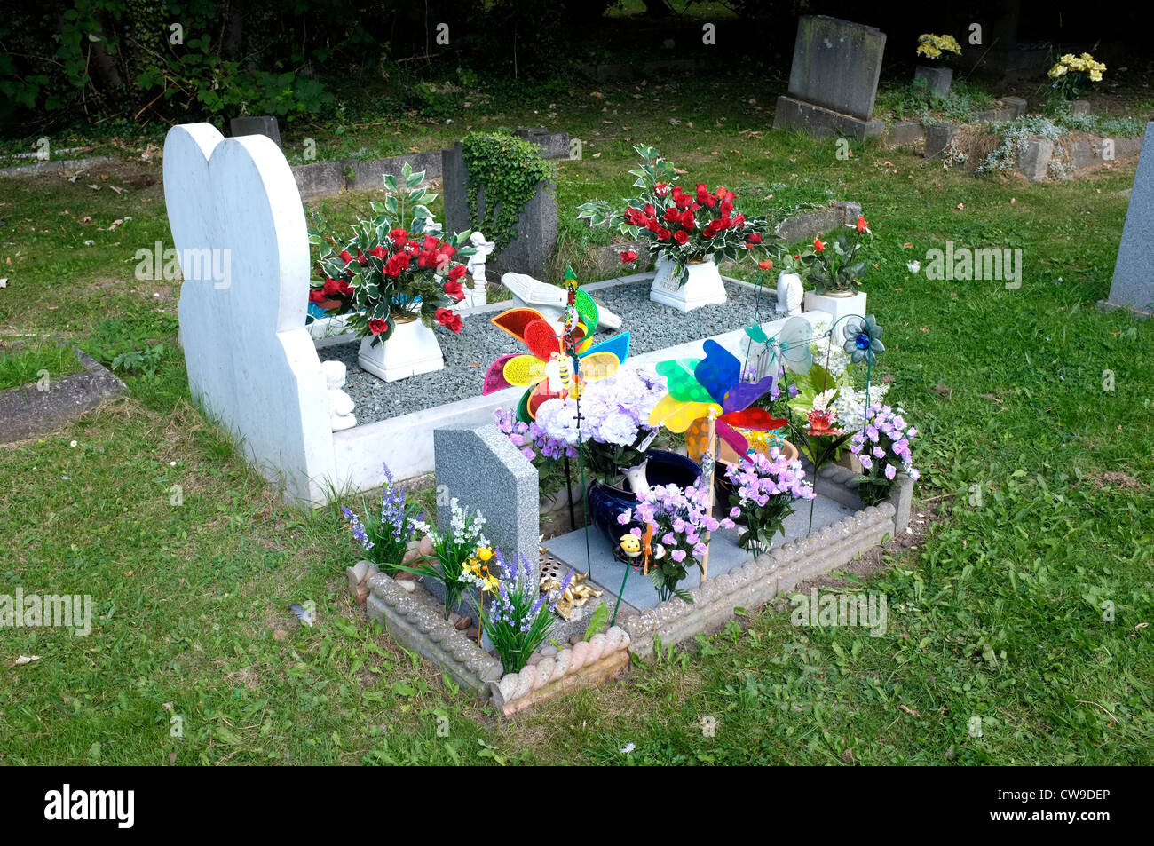 Childrens graves hi-res stock photography and images - Alamy