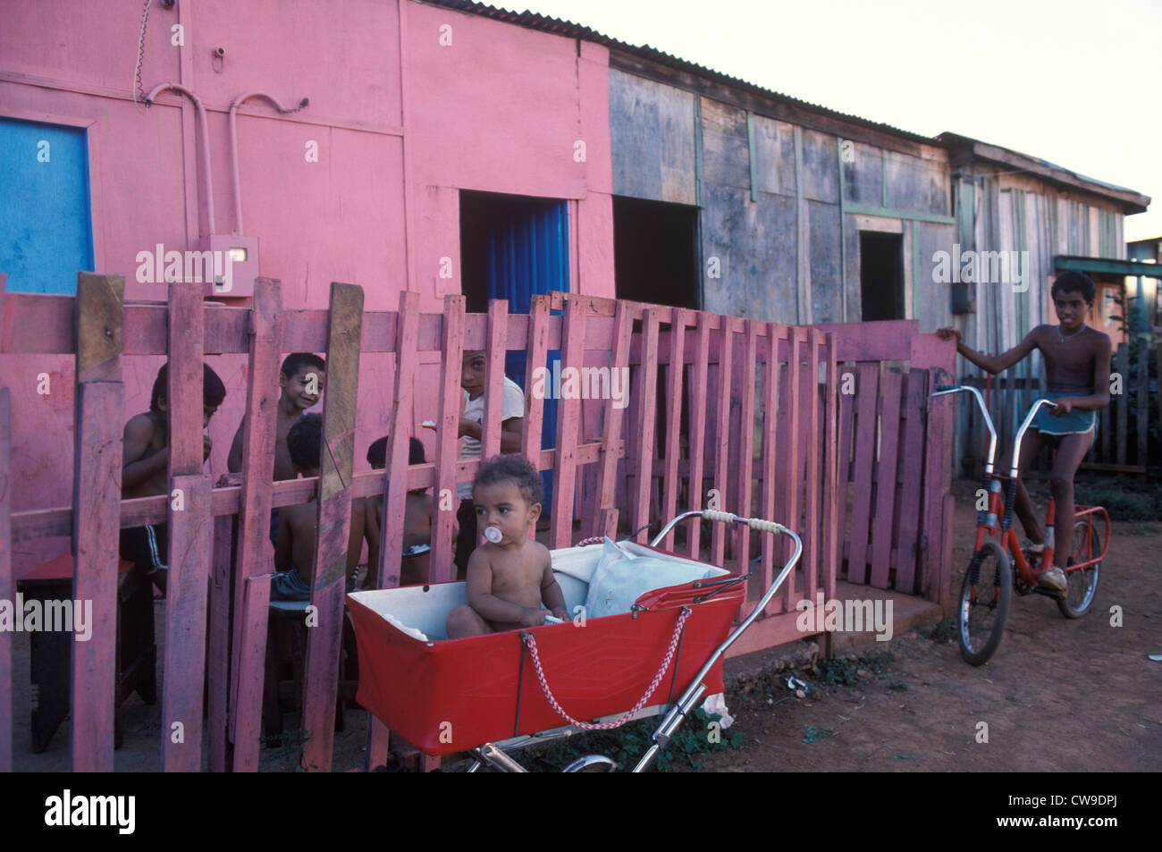 Favelas Children Stock Photos & Favelas Children Stock Images - Alamy