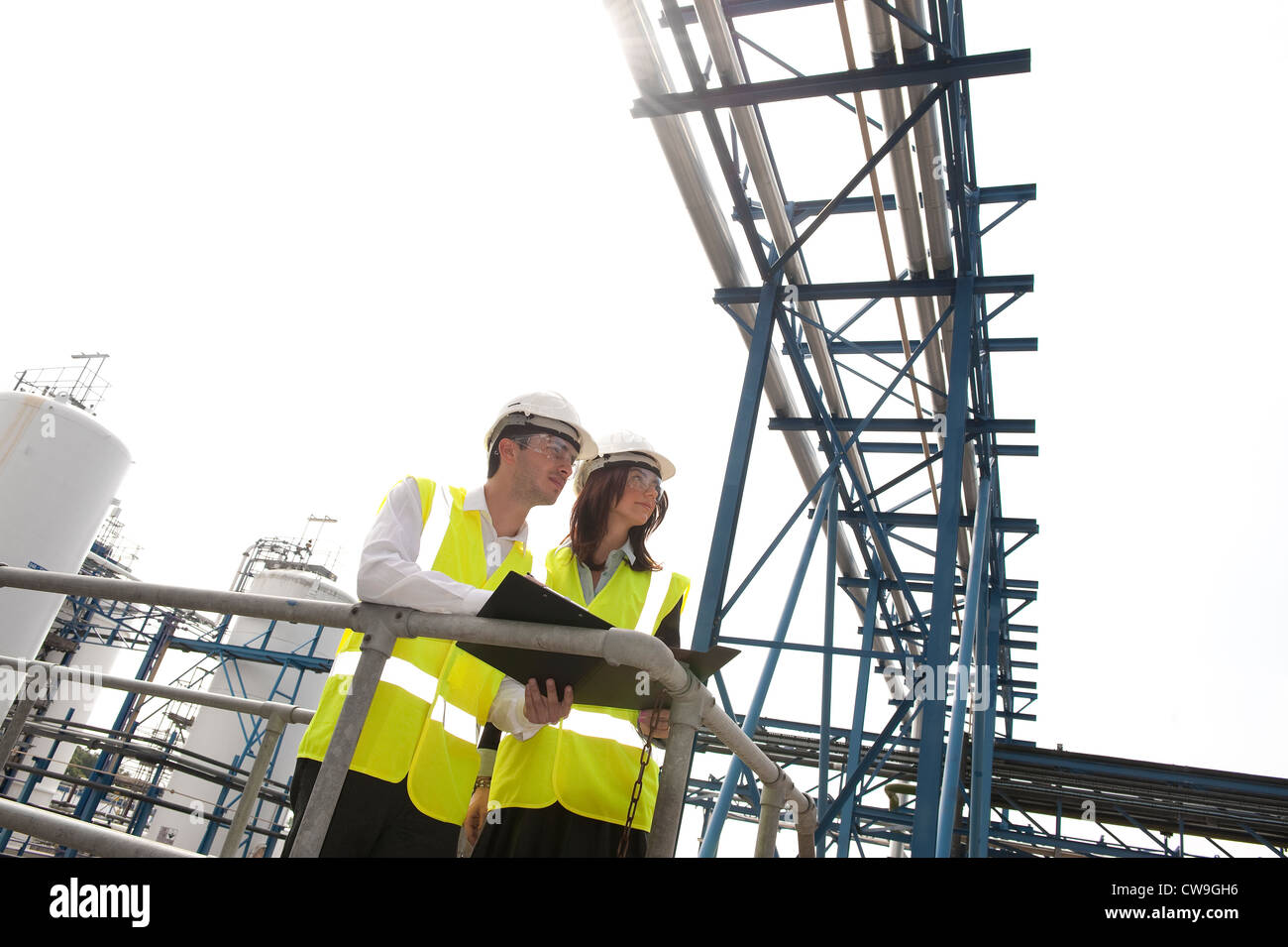 Technicians working chemical plant hi-res stock photography and images ...