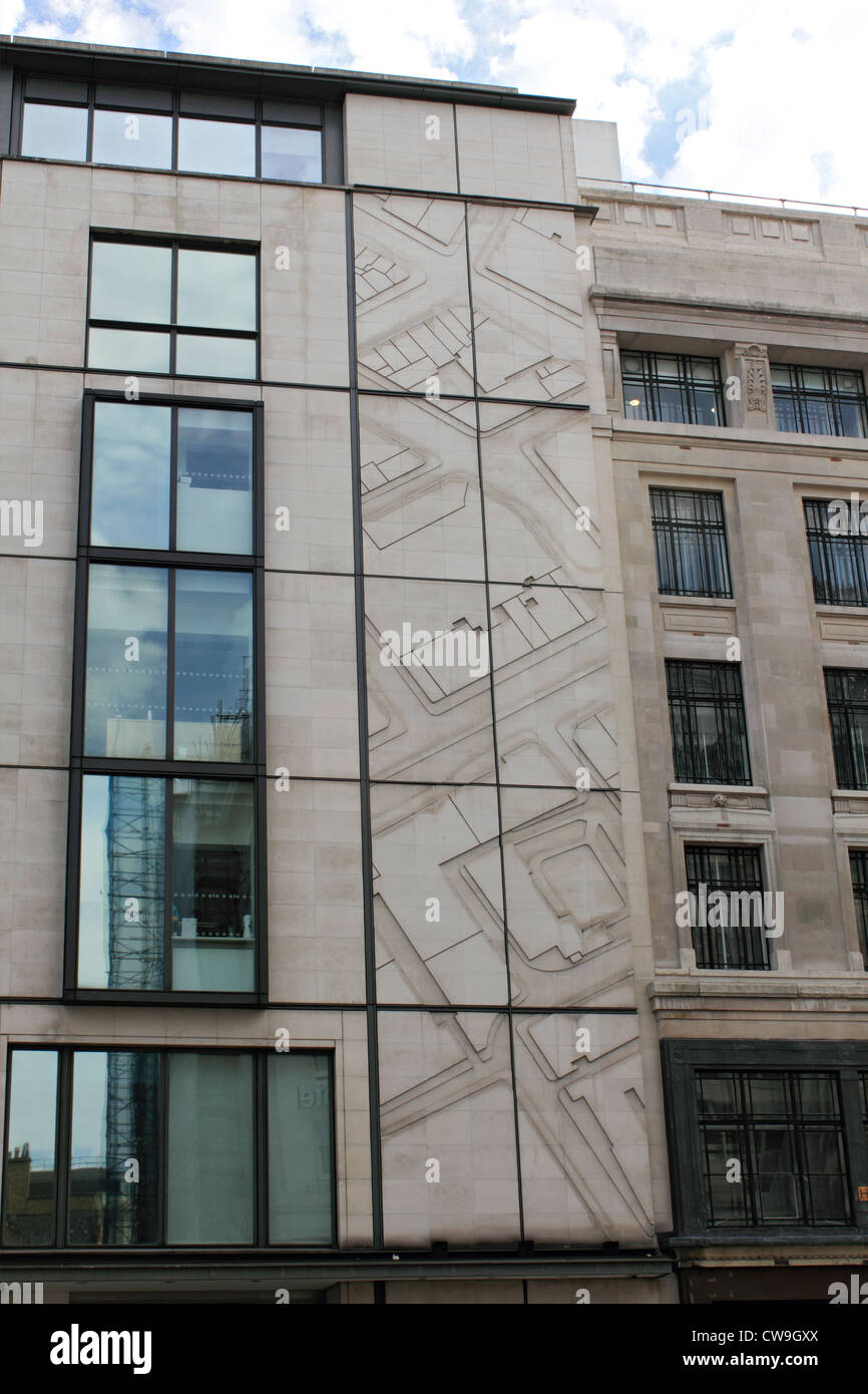 The strand building hi-res stock photography and images - Alamy