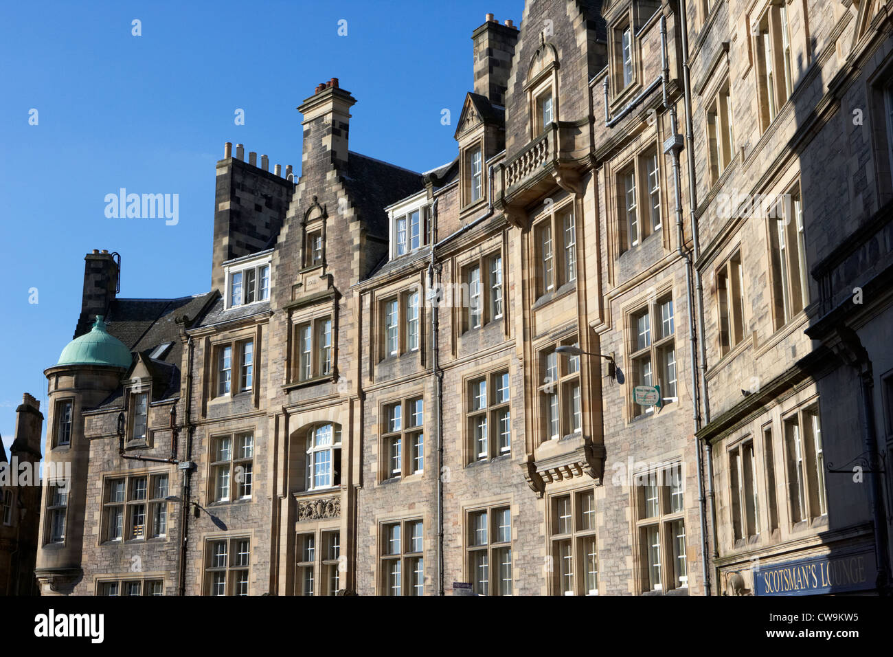 Cockburn street edinburgh hi-res stock photography and images - Alamy