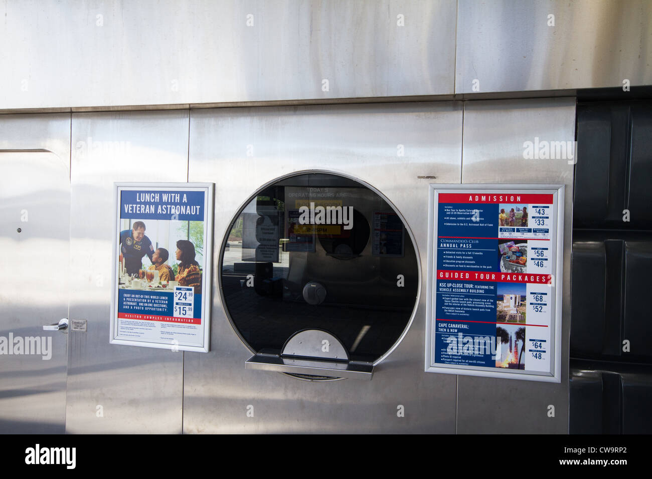Ticket center museum hi-res stock photography and images - Alamy