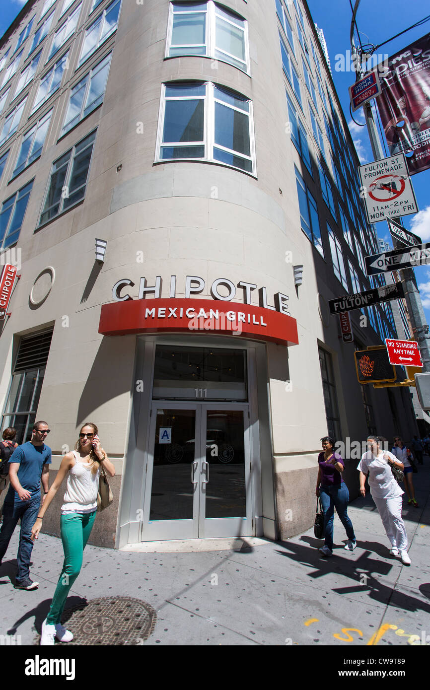 Chipotle restaurant - store front in New York City Stock Photo - Alamy