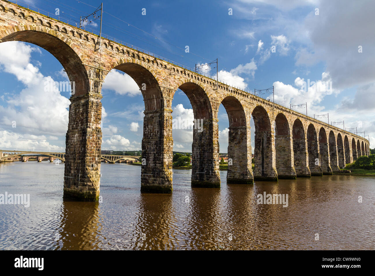 Stone built railway bridge hi-res stock photography and images - Alamy