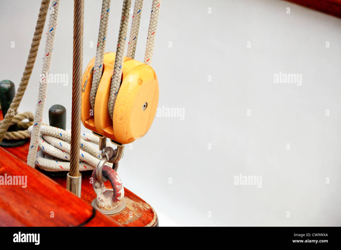 Ship rigging rope on old yacht vintage Stock Photo - Alamy
