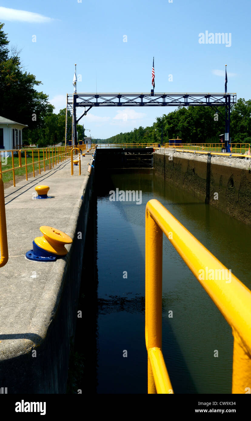 Erie Canal lock in NY State US Stock Photo - Alamy