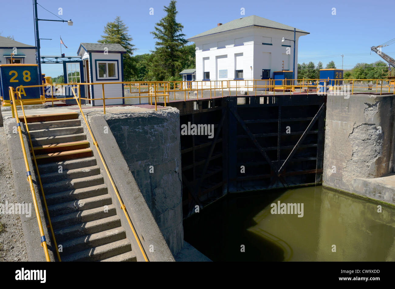 Erie canal lock gates hi-res stock photography and images - Alamy