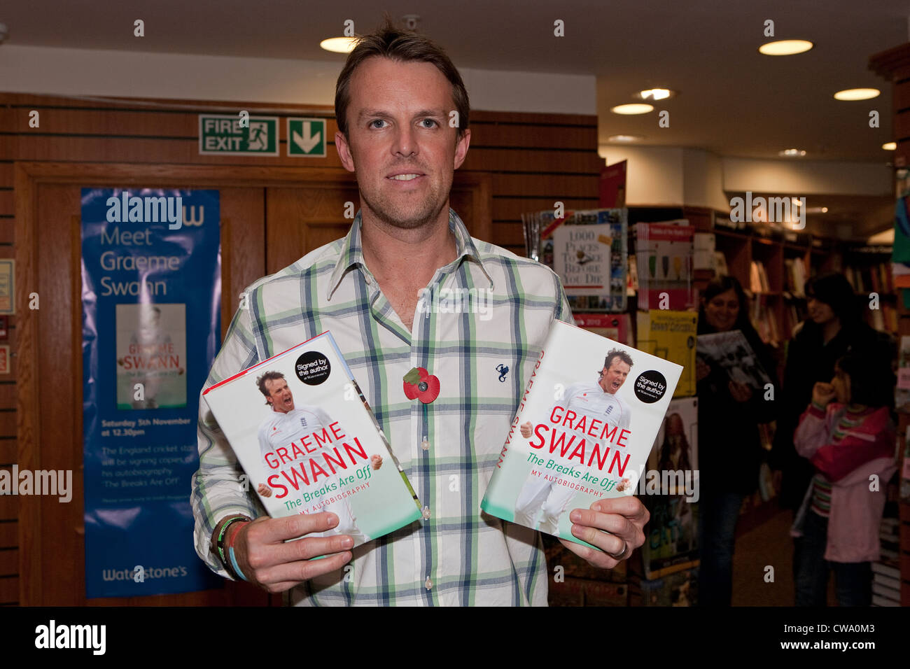 Graeme Swann (cricketer) book signing in Waterstones book shop in ...