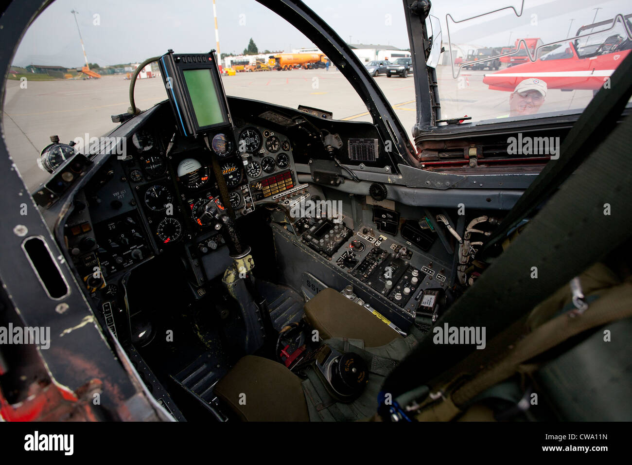 Red arrows cockpit hi-res stock photography and images - Alamy