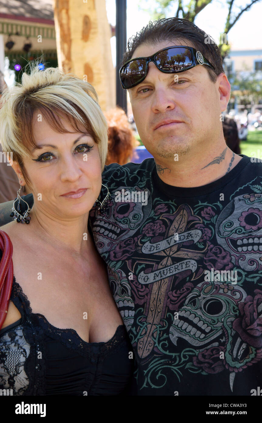 Man gawking at woman hi-res stock photography and images - Alamy