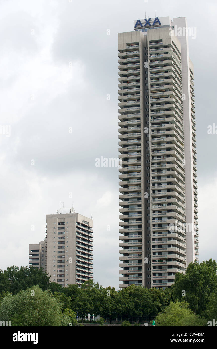 High rise residential tower blocks hi-res stock photography and images ...