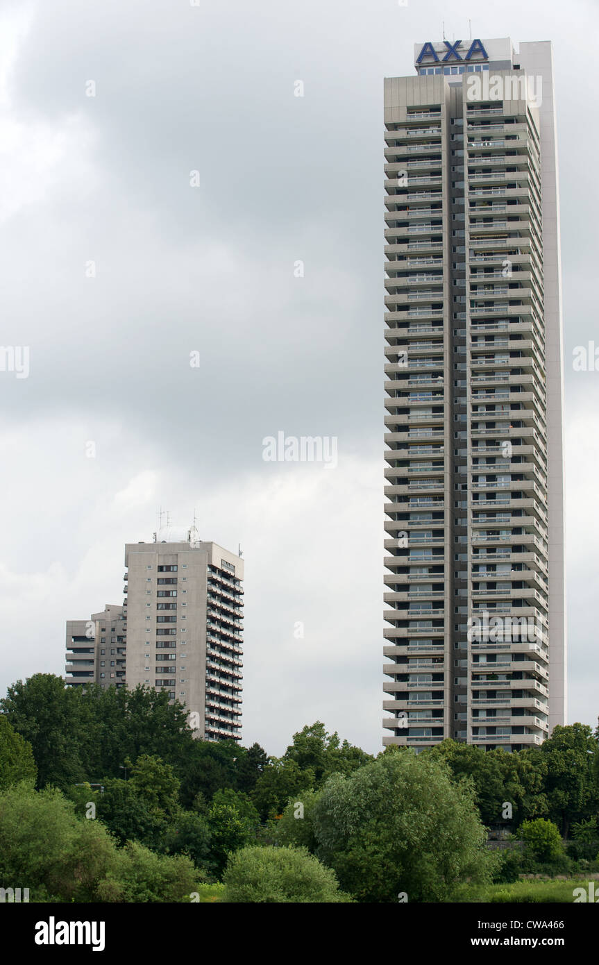 High rise residential tower blocks hi-res stock photography and images ...