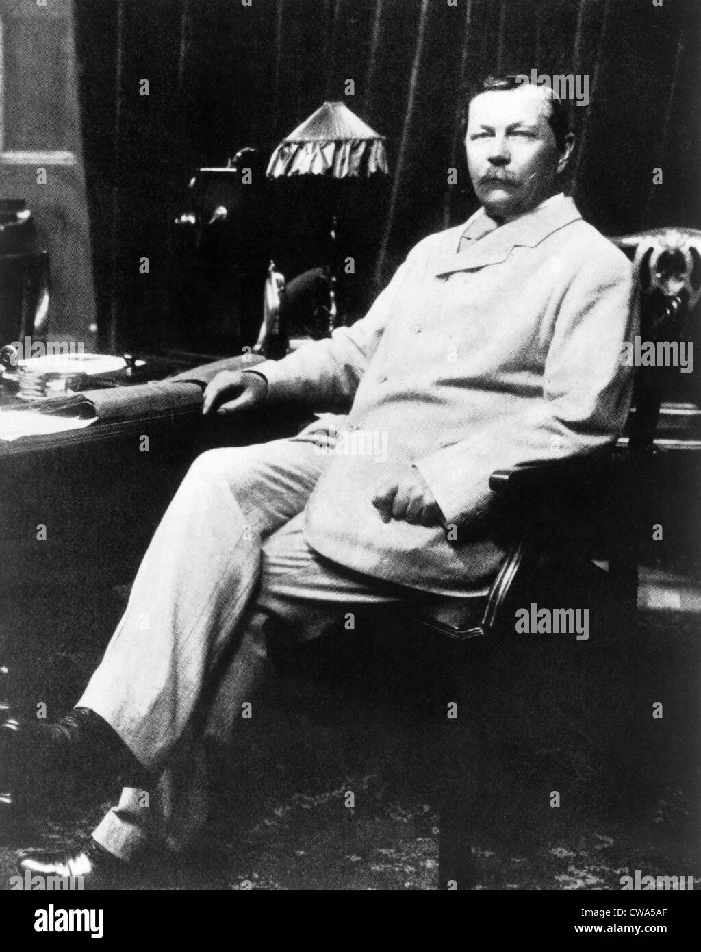 Arthur doyle desk hi-res stock photography and images - Alamy