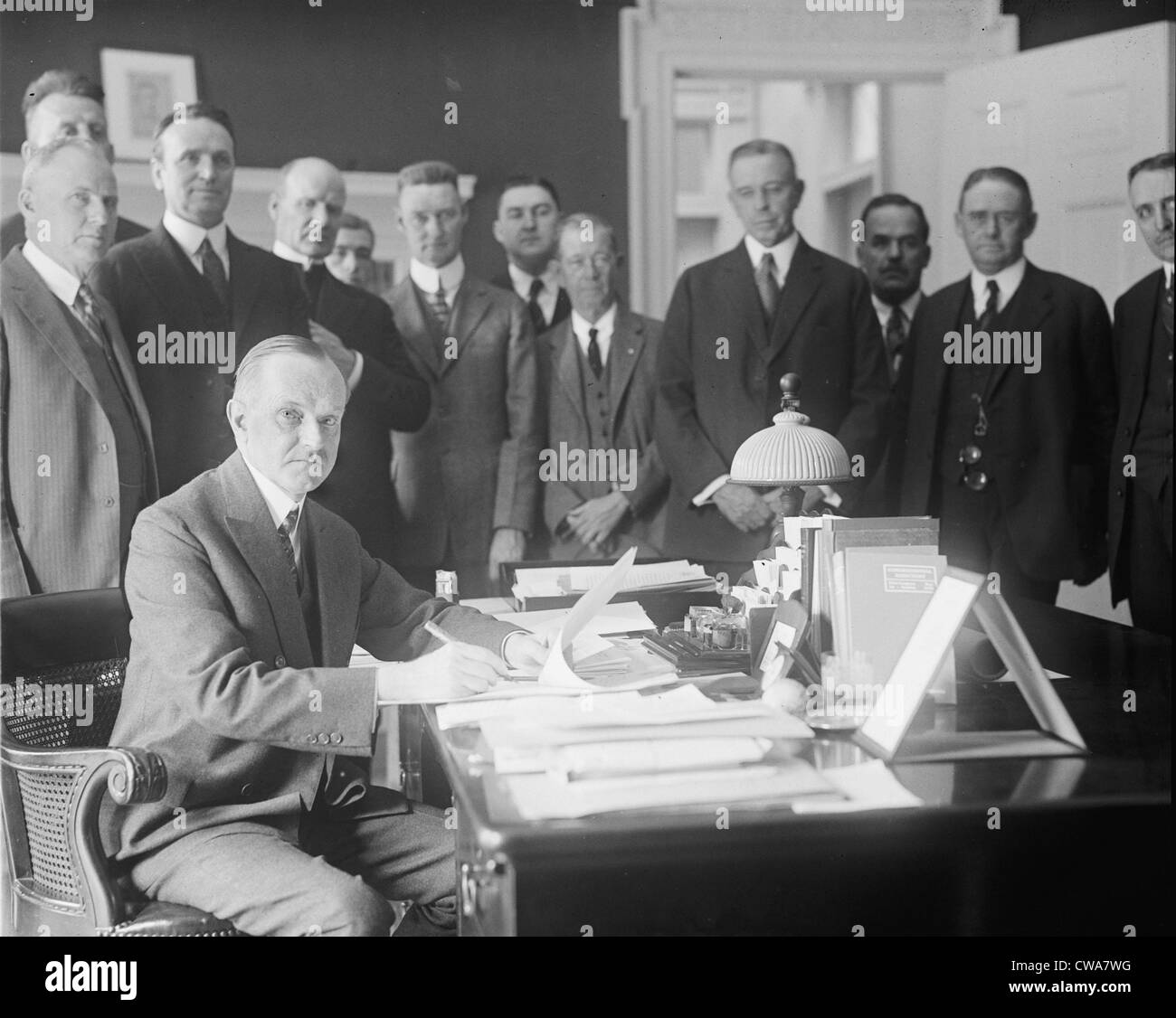 Signing constitution hi-res stock photography and images - Alamy