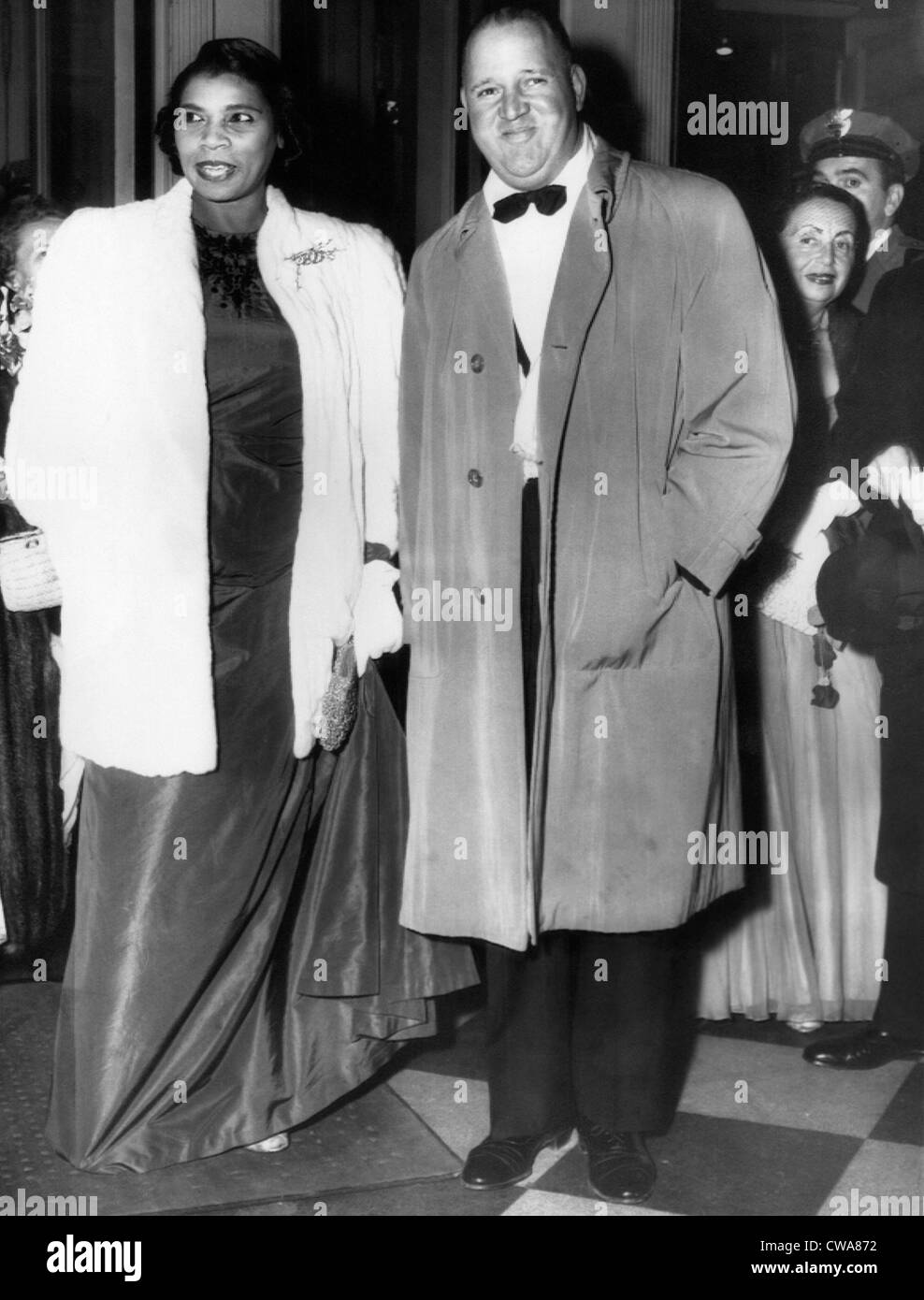 Metropolitan opera singer Black and White Stock Photos & Images - Alamy