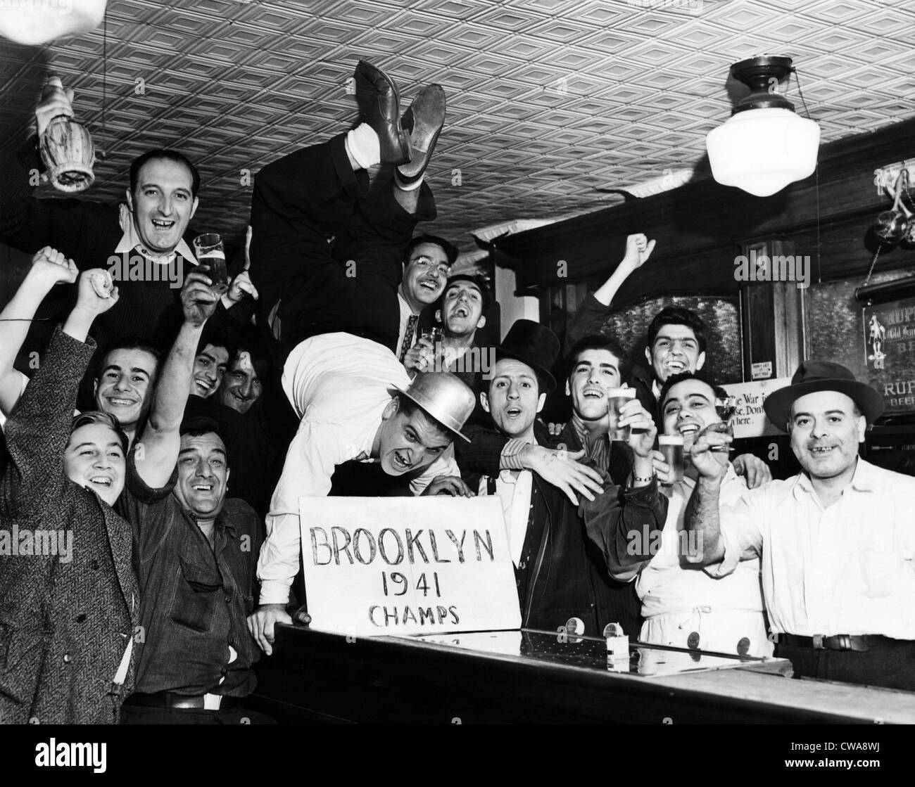 1940s bar hi-res stock photography and images - Alamy