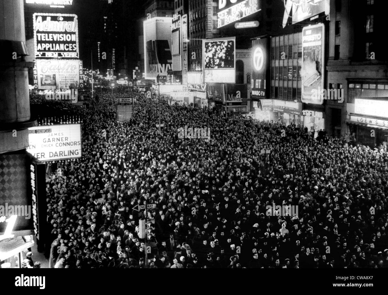 Thousands of people crowd Times Square awaiting the New Year, New York ...